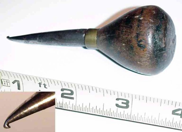 Leather working tool, a belt lacing awl with hooked tip